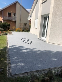 Granulat de marbre et résine pour terrasse | Proche Besançon | Belaribi ...